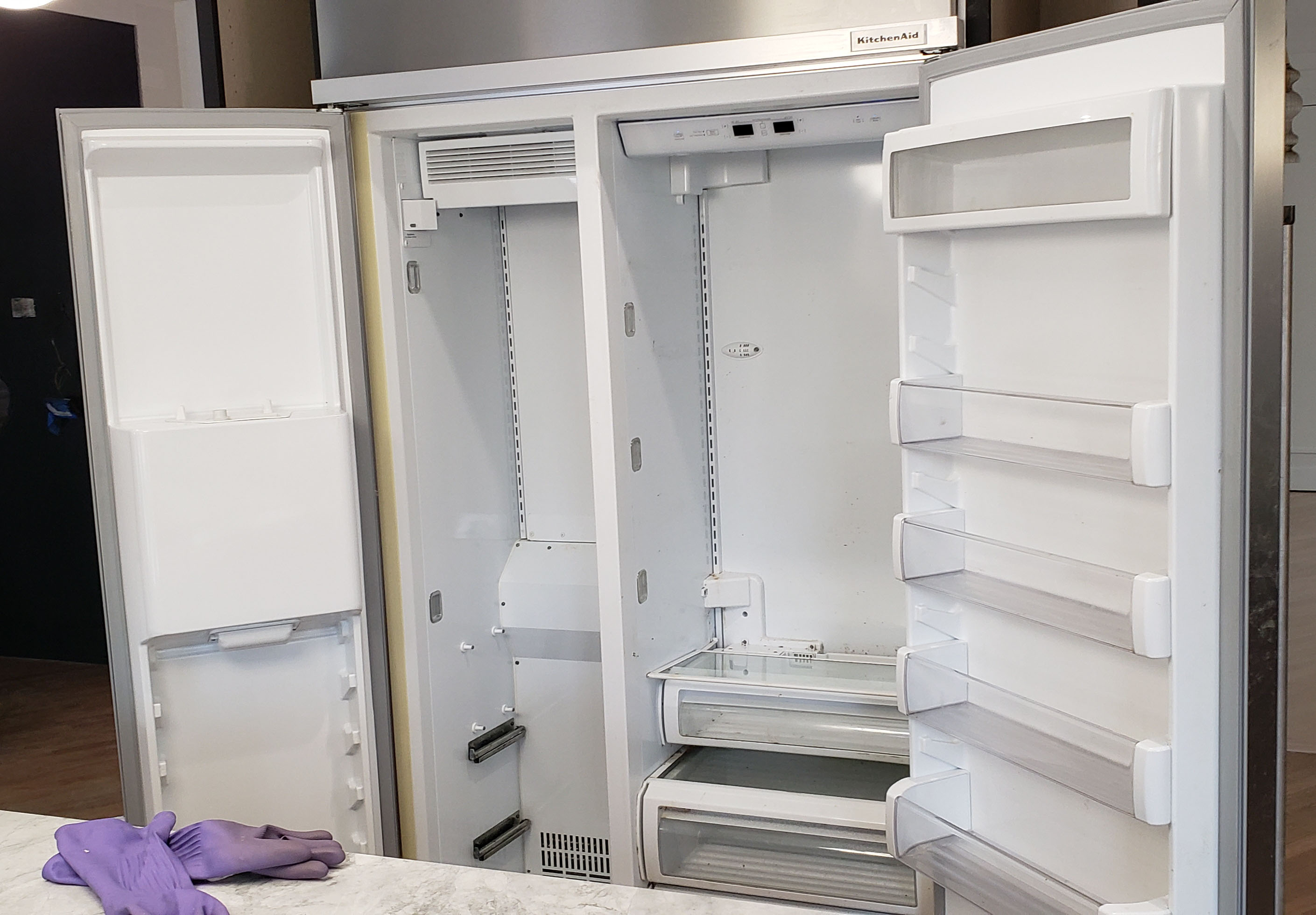 Proven Fridge Cleaning Tips To Maintain a Fresh and Sparkling Clean ...